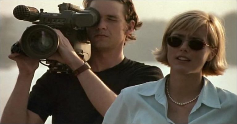 Deep Impact Blu-ray Review, Entertaining 1998 Disaster Movie?